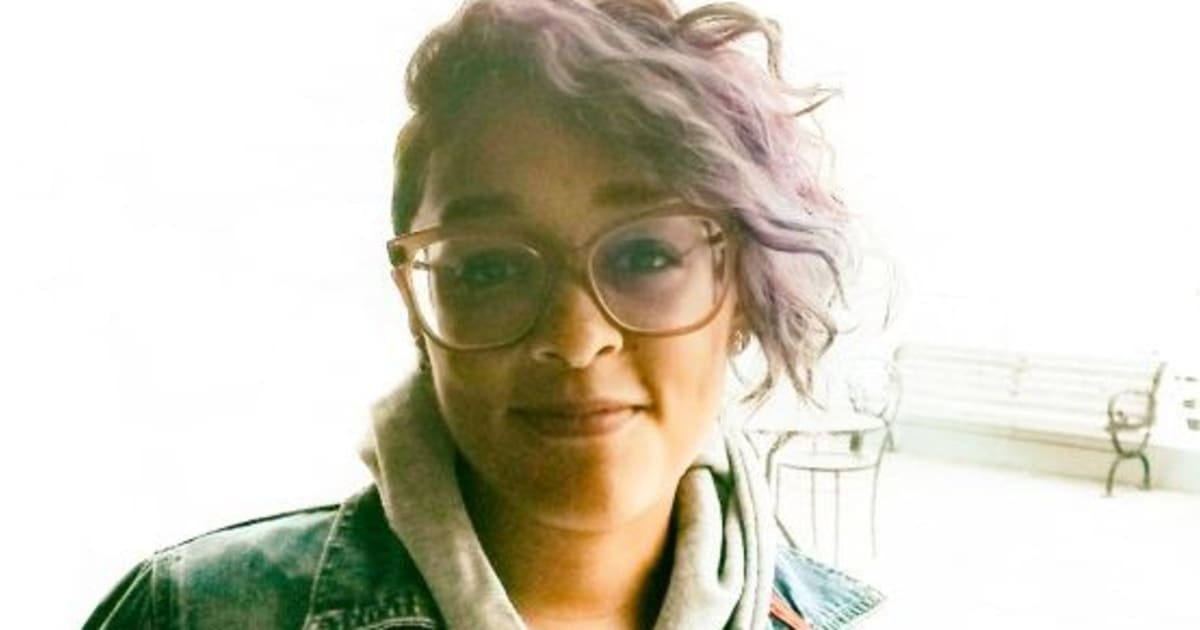 11 Inspiring Female Poets to Check Out Now | Fairygodboss