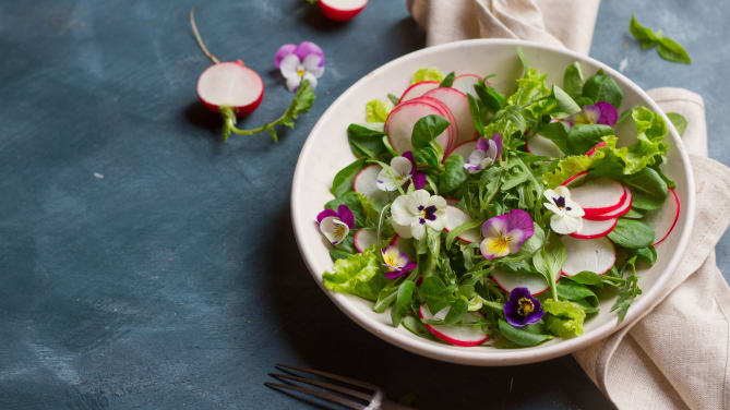 31 Edible Plants You Should Add to Your Next Dish | Fairygodboss