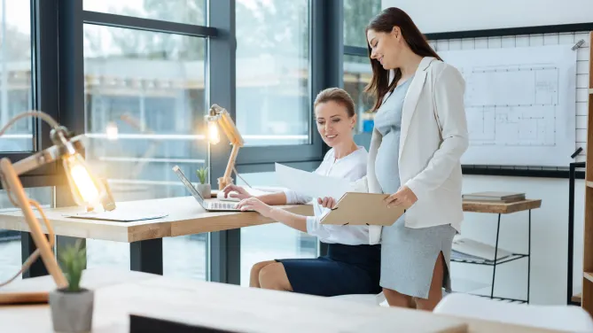 8 Maternity Work Outfits That’ll Keep You Feeling Powerful and Professional