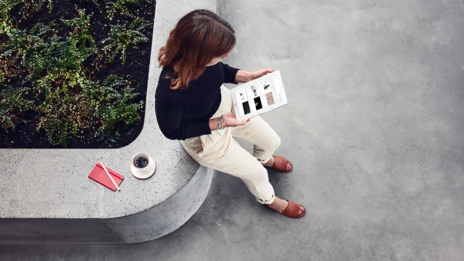 Explore a Day in The Life of a Senior Design Manager