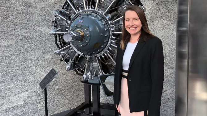 How This Navy Wife Balances Her Roles of Manager, Military Spouse, and ...