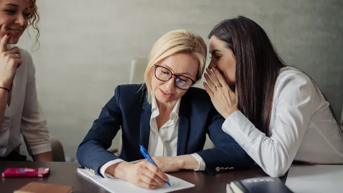 37% of Bosses Lie Weekly — Here are the Top 3 Most Common Lies They Tell