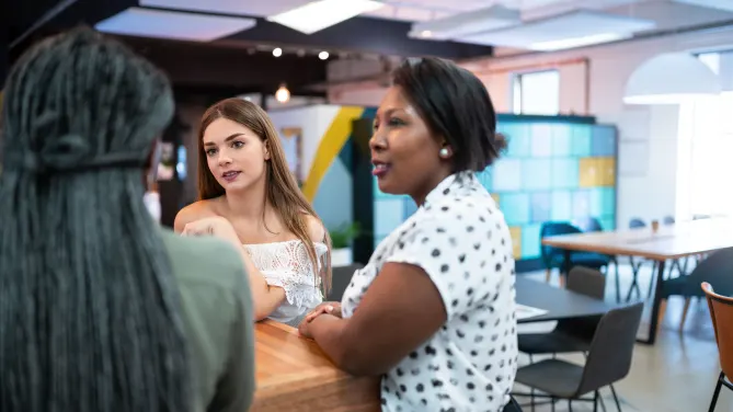 6 Signs You’re Leading Your Team in the Wrong Direction