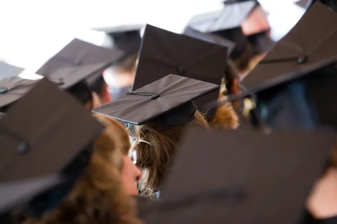 13 Inspiring Graduation Speeches and How to Write One