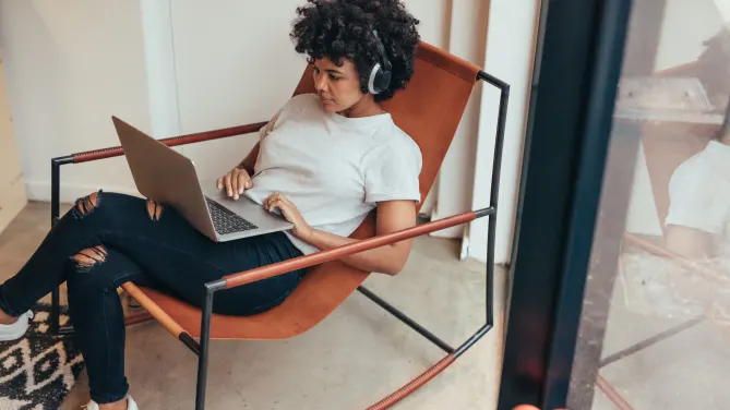 The 15 Best IT Jobs: Salary, Requirements and More