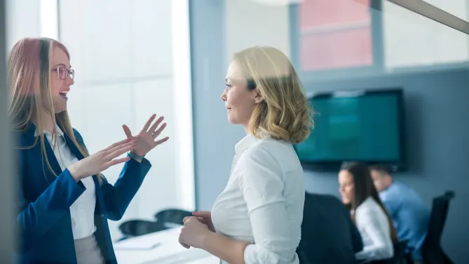 35 Corporate Jargon Phrases That Are Ruining Your Professional Image