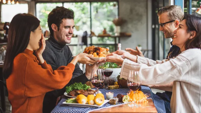 10 Delicious Friendsgiving Dishes