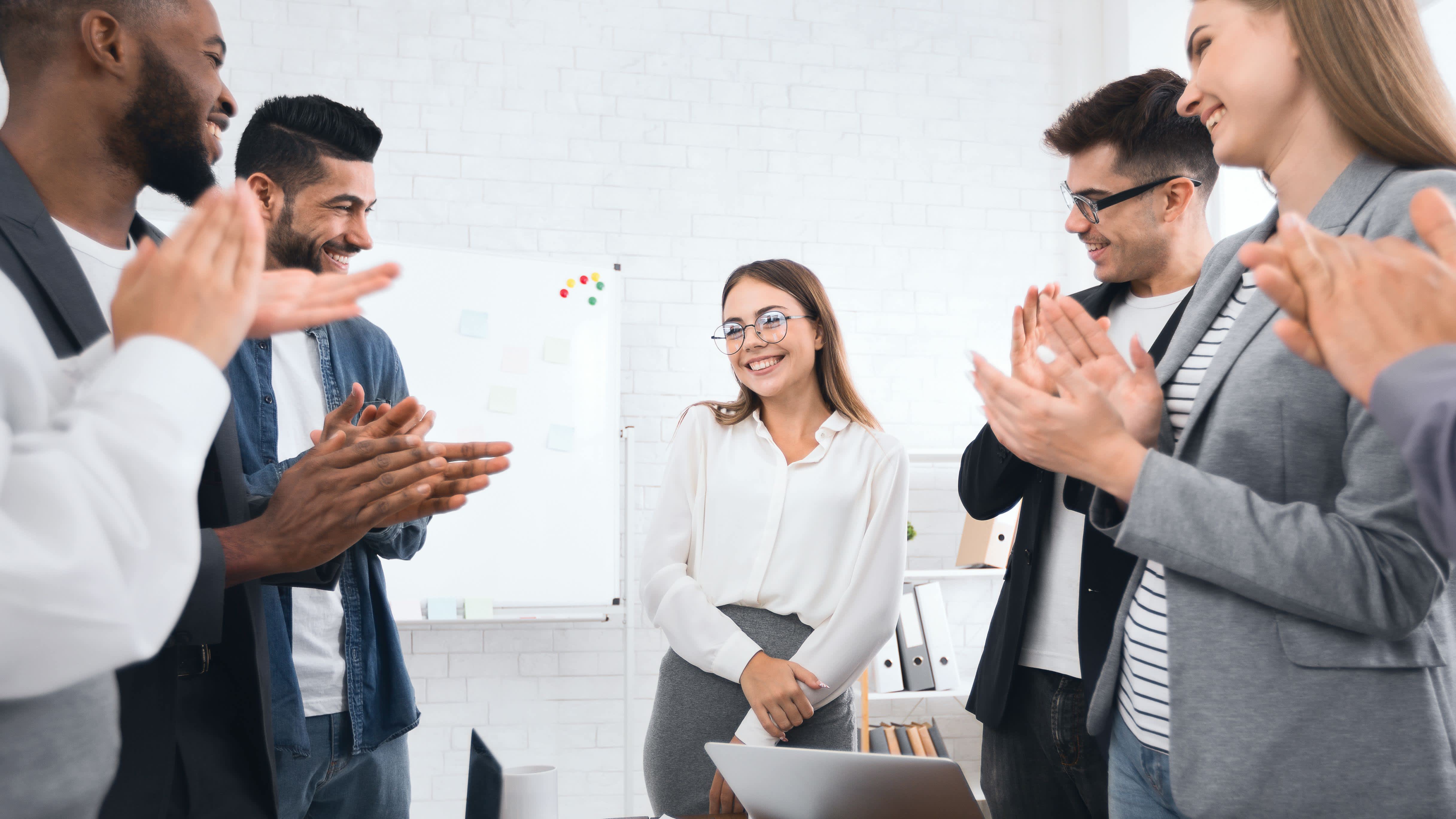 25 Work Anniversary Wishes for a Valued Colleague (Plus 17 Ways to ...